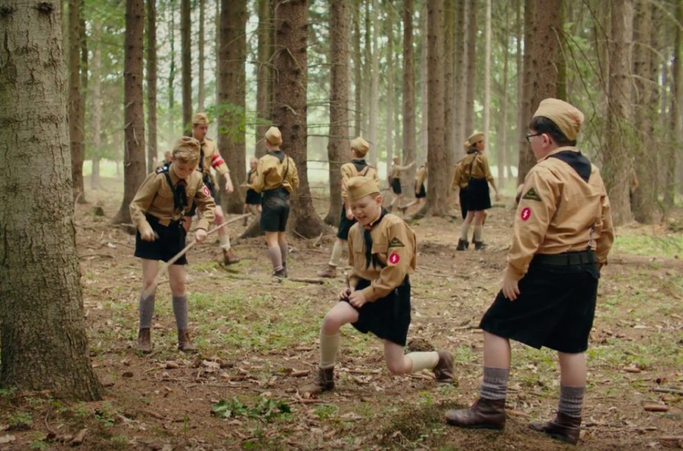 Taika Waititi plays imaginary Adolf Hitler for laughs in Jojo Rabbit ...