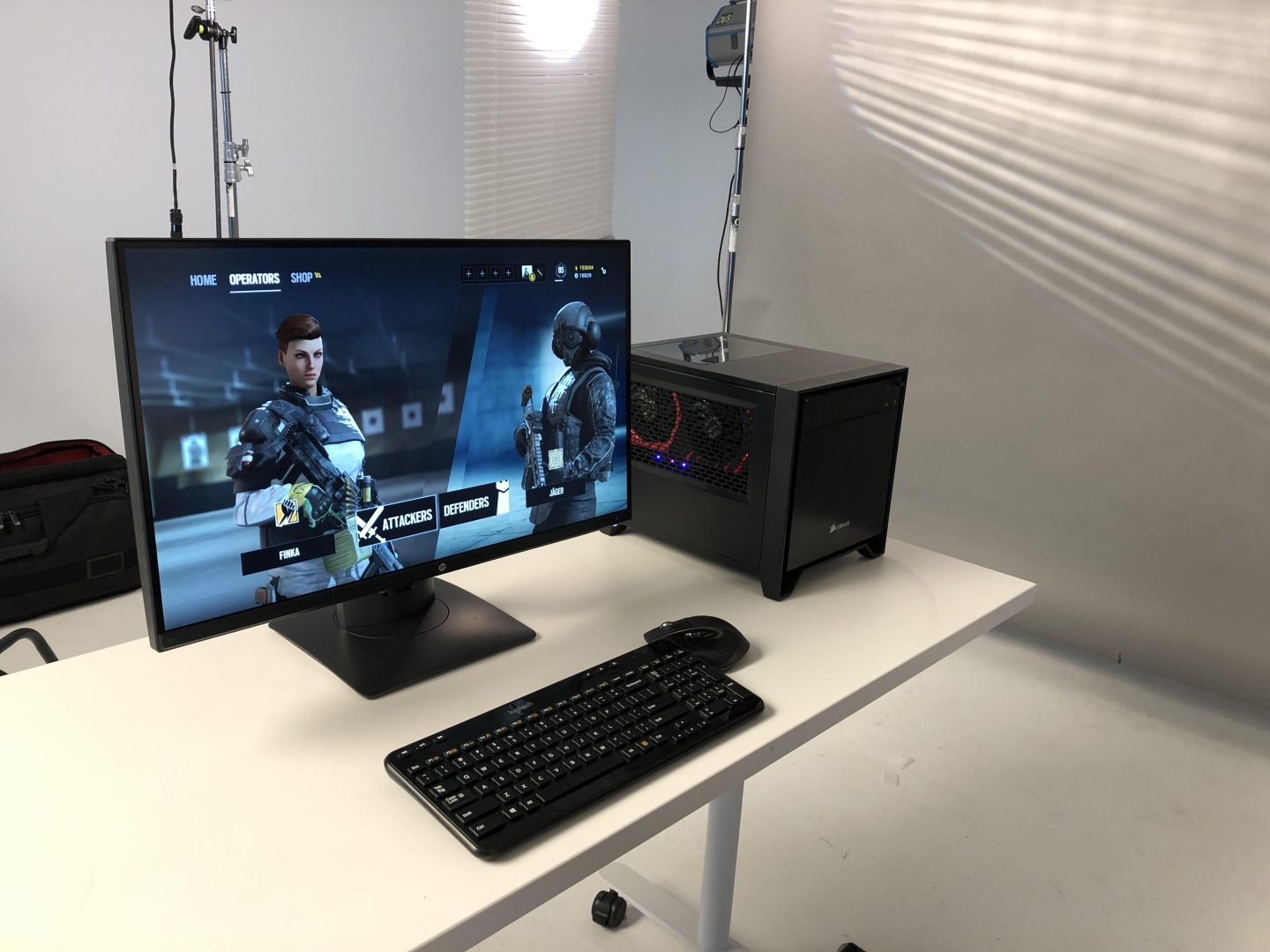 Video: Ubisoft’s Alex Karpazis rates your Rainbow Six: Siege loadouts ...