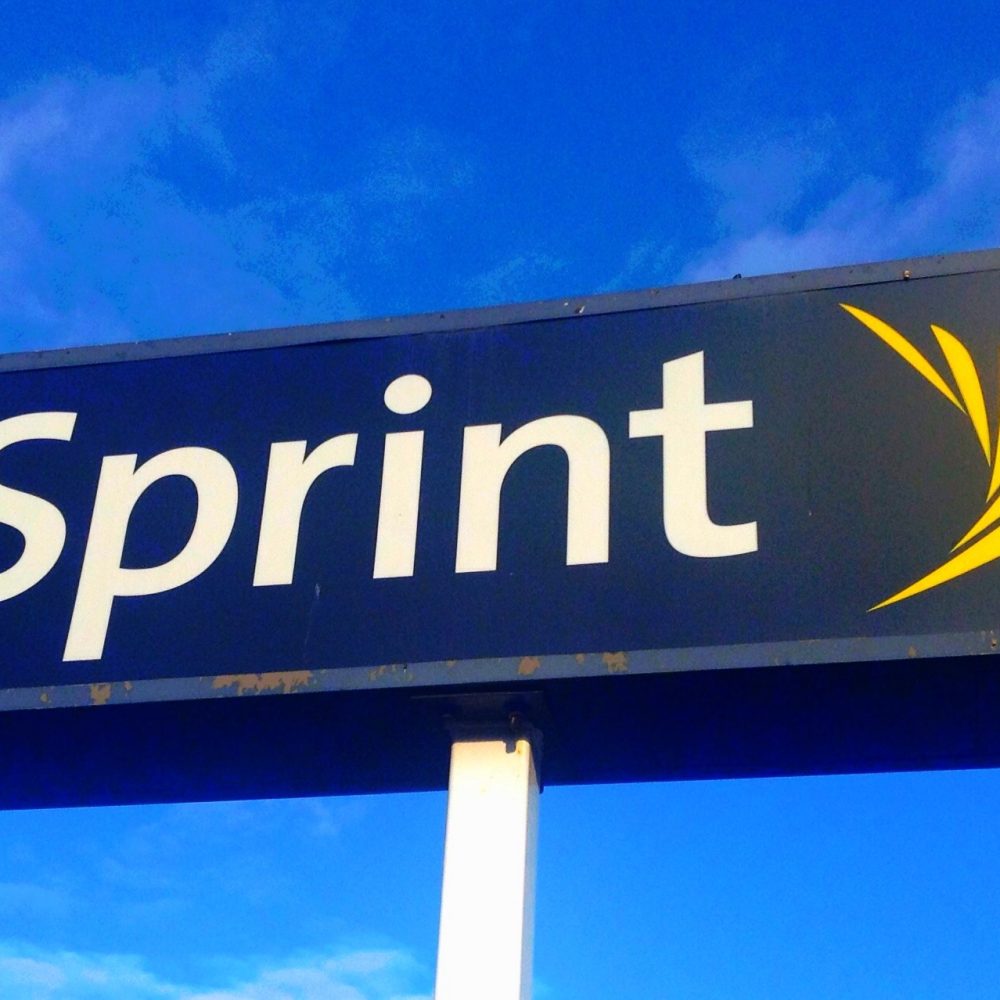 T-Mobile and Sprint get FCC approval to merge in 3-2 party-line vote ...
