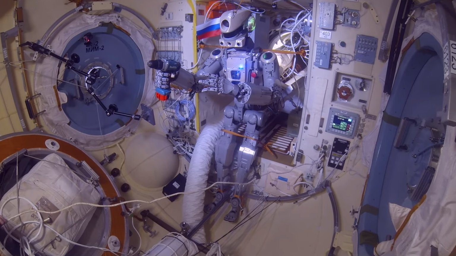 Russia wants to remove space robot’s legs, give it wheels, send it to ...