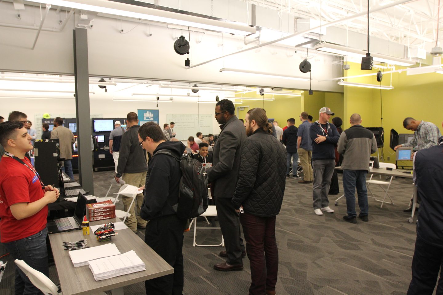 An Army “hacker con” goes big: The return of AvengerCon - Ars Technica