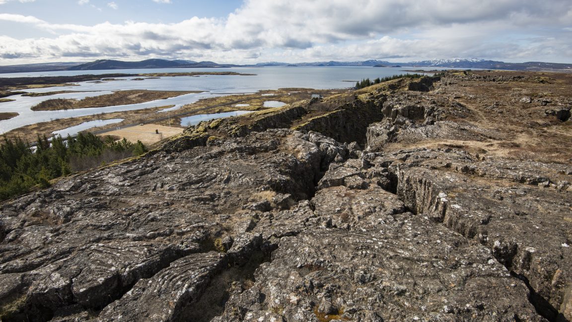 Plate tectonics runs deeper than we thought - Ars Technica