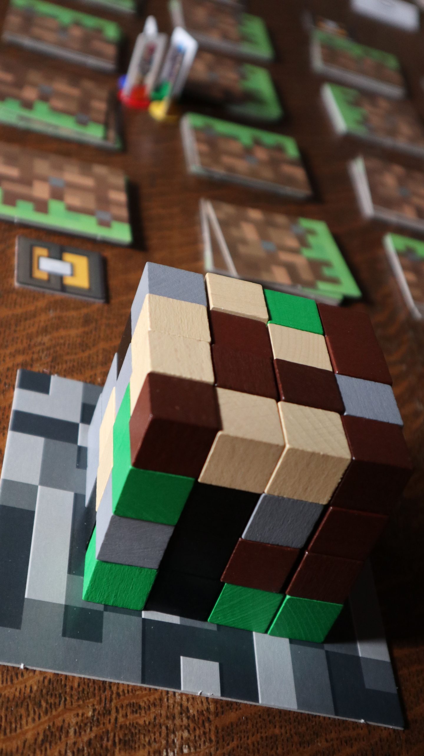 Minecraft becomes a board game, and the results are faithful, fantastic ...