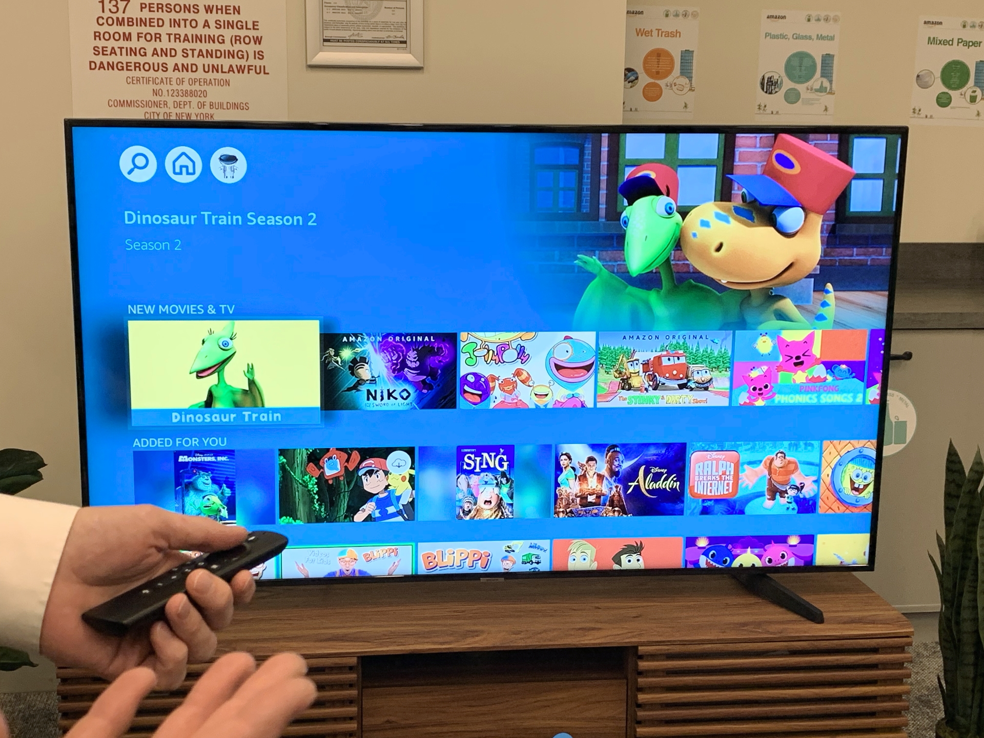 Amazon’s new Fire HD 10 tablet costs $149 and charges via USB-C - Ars ...