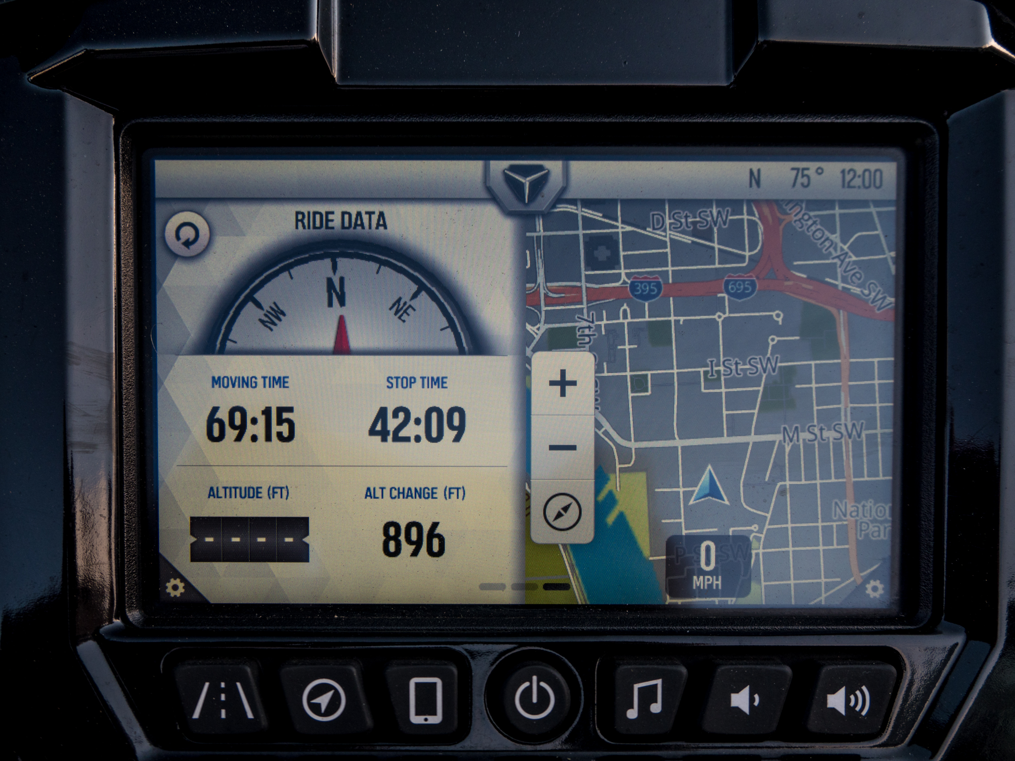 The Polaris Slingshot three-wheeler is not for shrinking violets - Ars ...