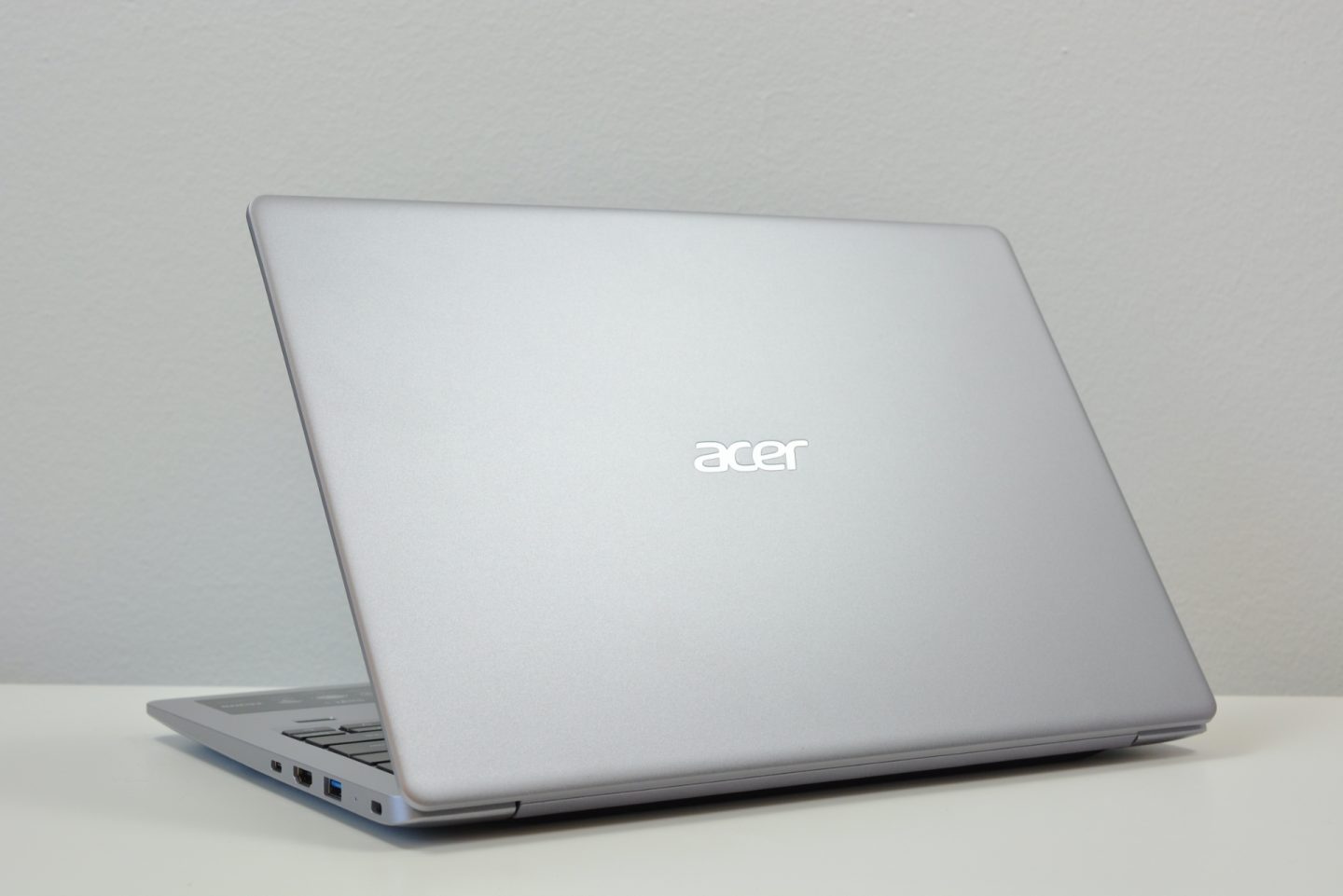 Acer Swift 3 review: Better as a budget device than as a mid-range ...