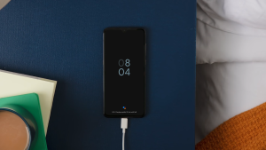 Android’s new “Ambient Mode” turns a charging phone into a smart ...