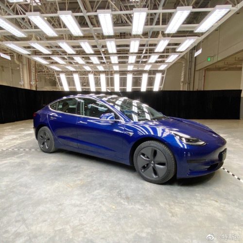 Tesla shows off Chinese-made Model 3s ahead of Shanghai factory start ...