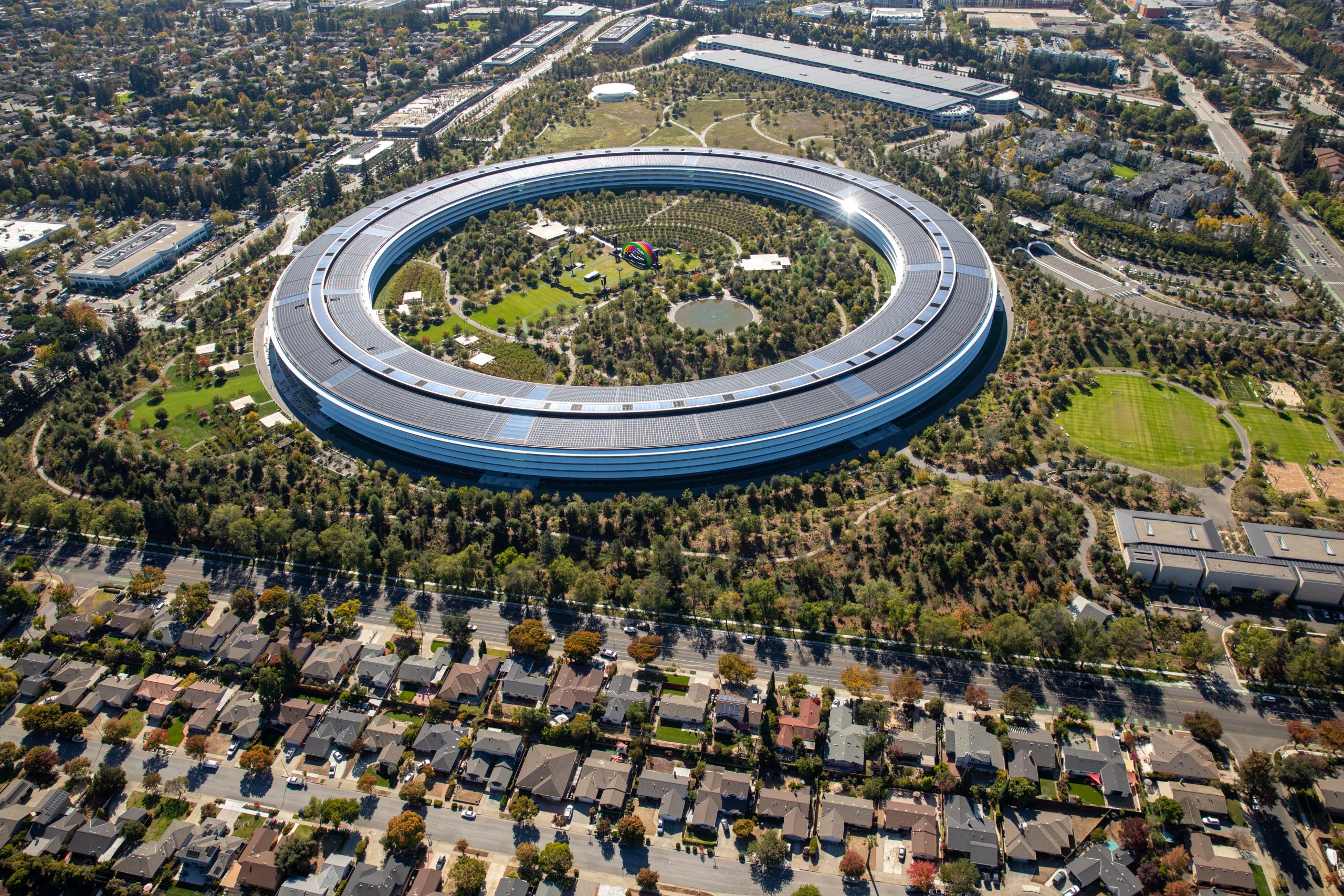 Apple wants affordable housing in California—but laws stand in the way ...