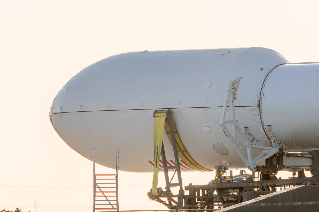 How to spot the SpaceX Starlink satellite train overhead this week ...