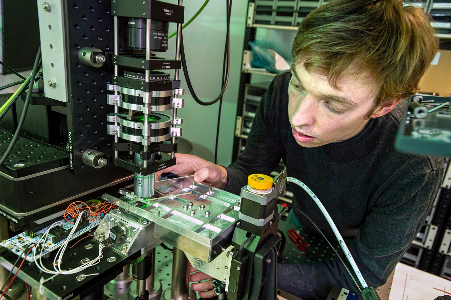 Microsoft’s Project Silica offers robust thousand-year storage - Ars ...