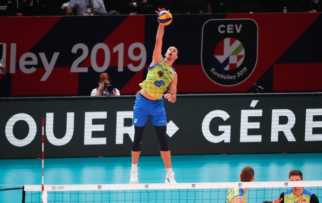 Physics holds the secret to volleyball’s highly unpredictable “float ...