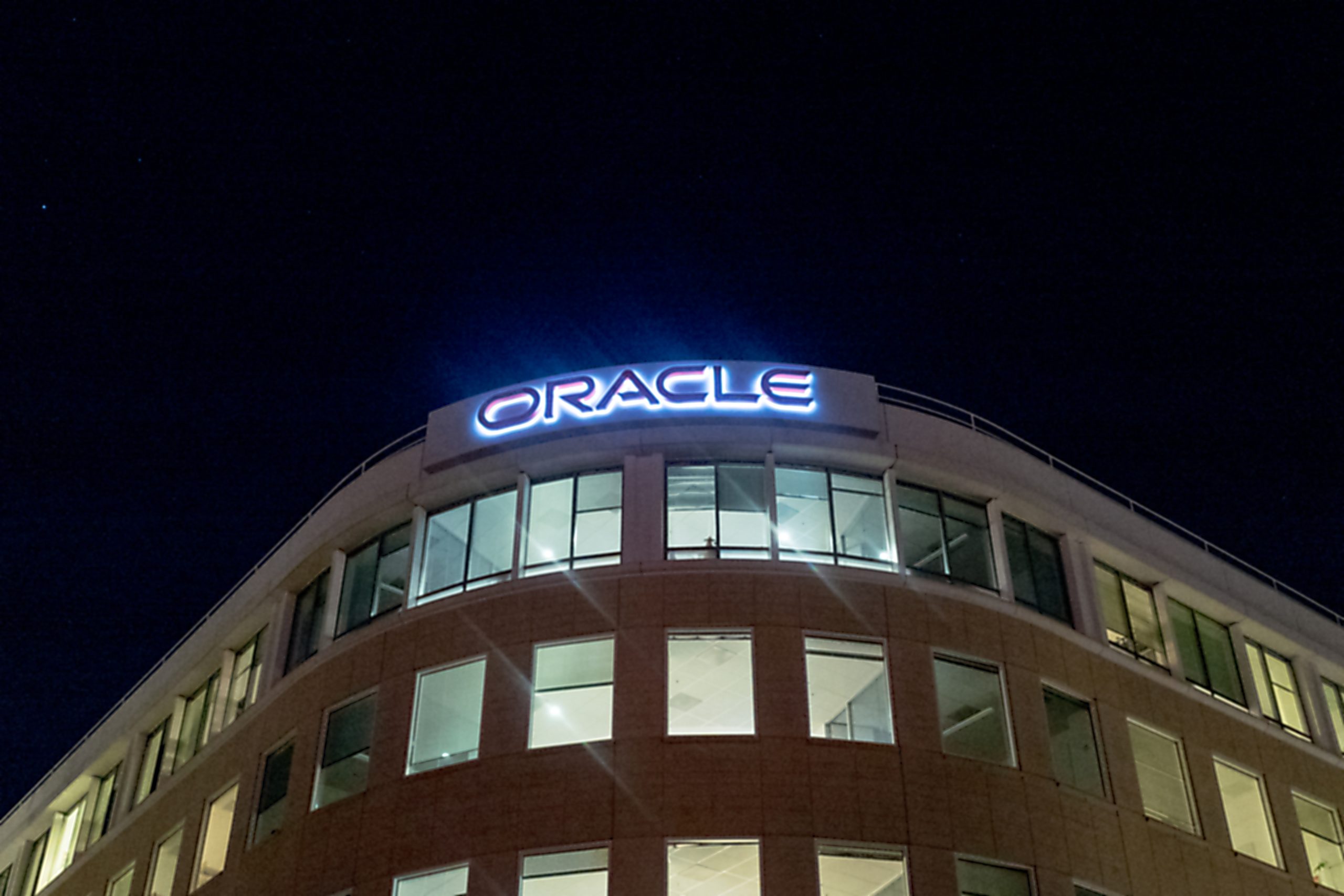 Oracle copied Amazon’s API—was that copyright infringement? - Ars Technica
