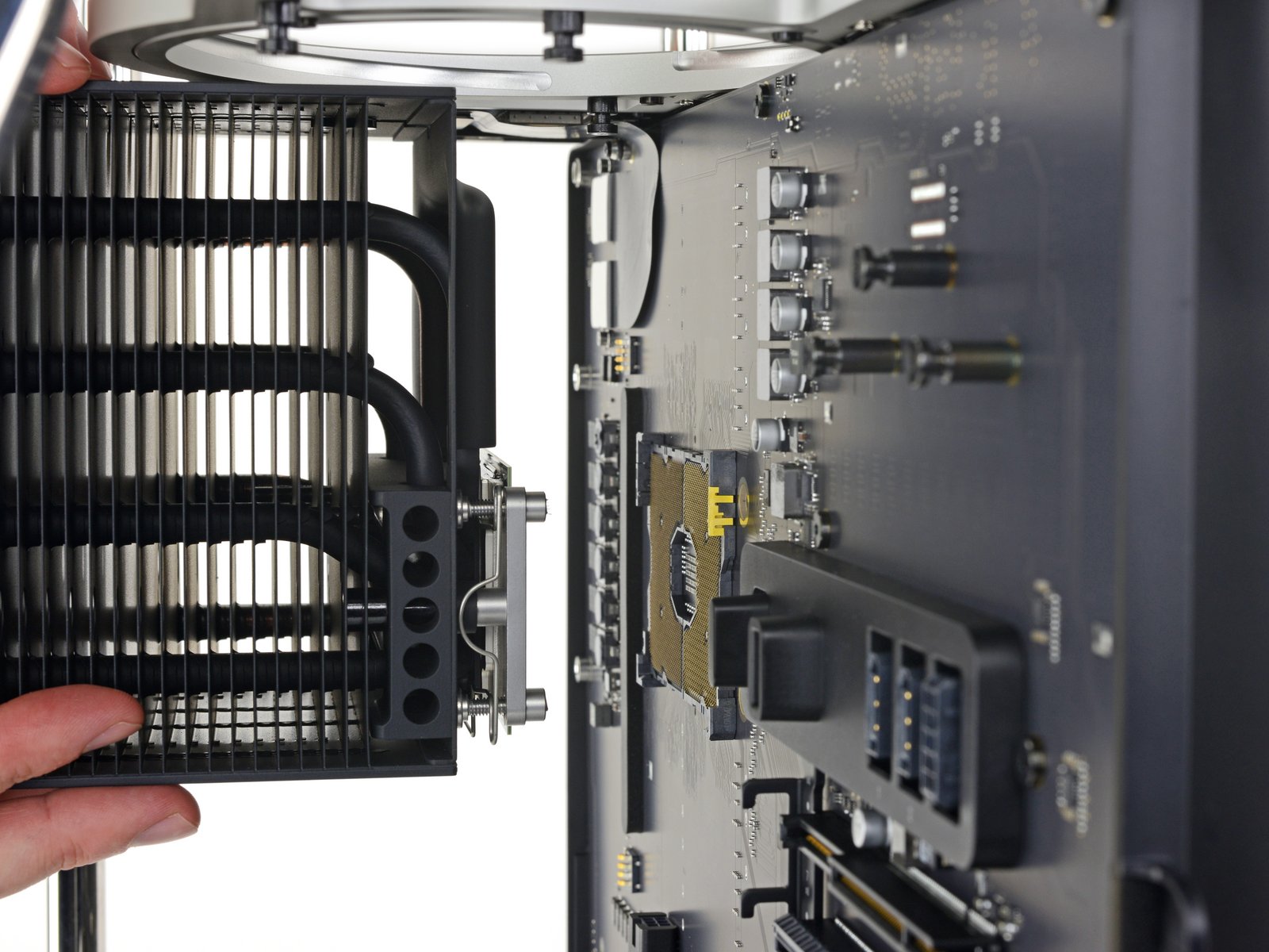 Mac Pro teardown finds a largely traditional desktop inside - Ars Technica
