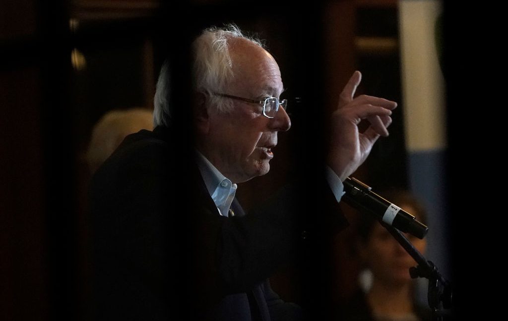 Bernie Sanders vows to break up huge ISPs and regulate broadband prices ...