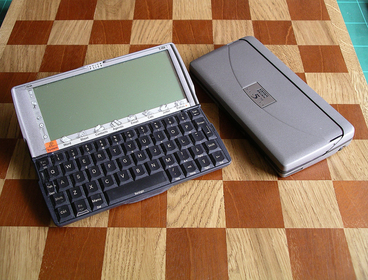 The PinePhone starts shipping—a Linux-powered smartphone for $150 - Ars ...