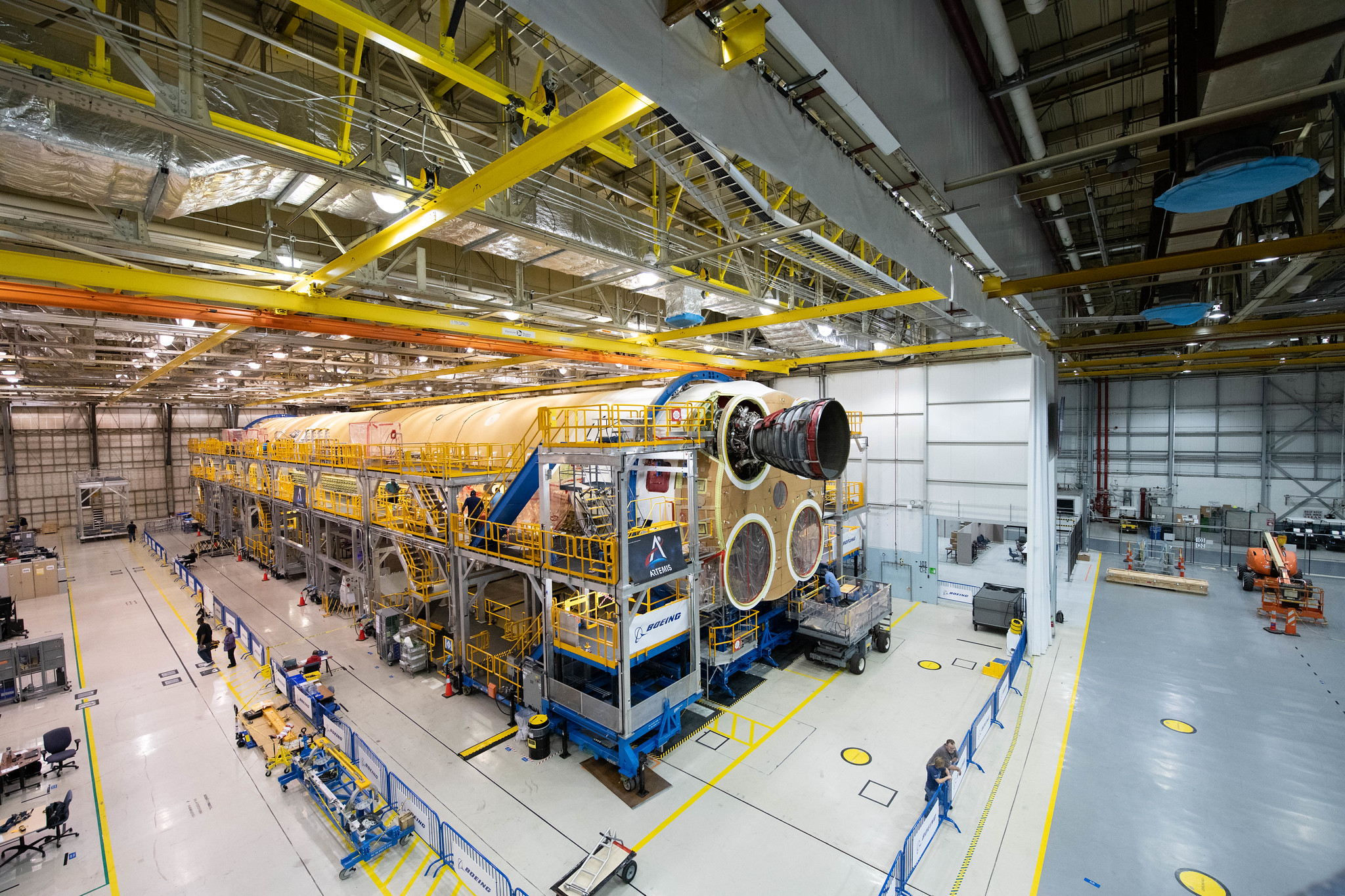 Boeing finally completes SLS core stage, packs it for Mississippi tests ...
