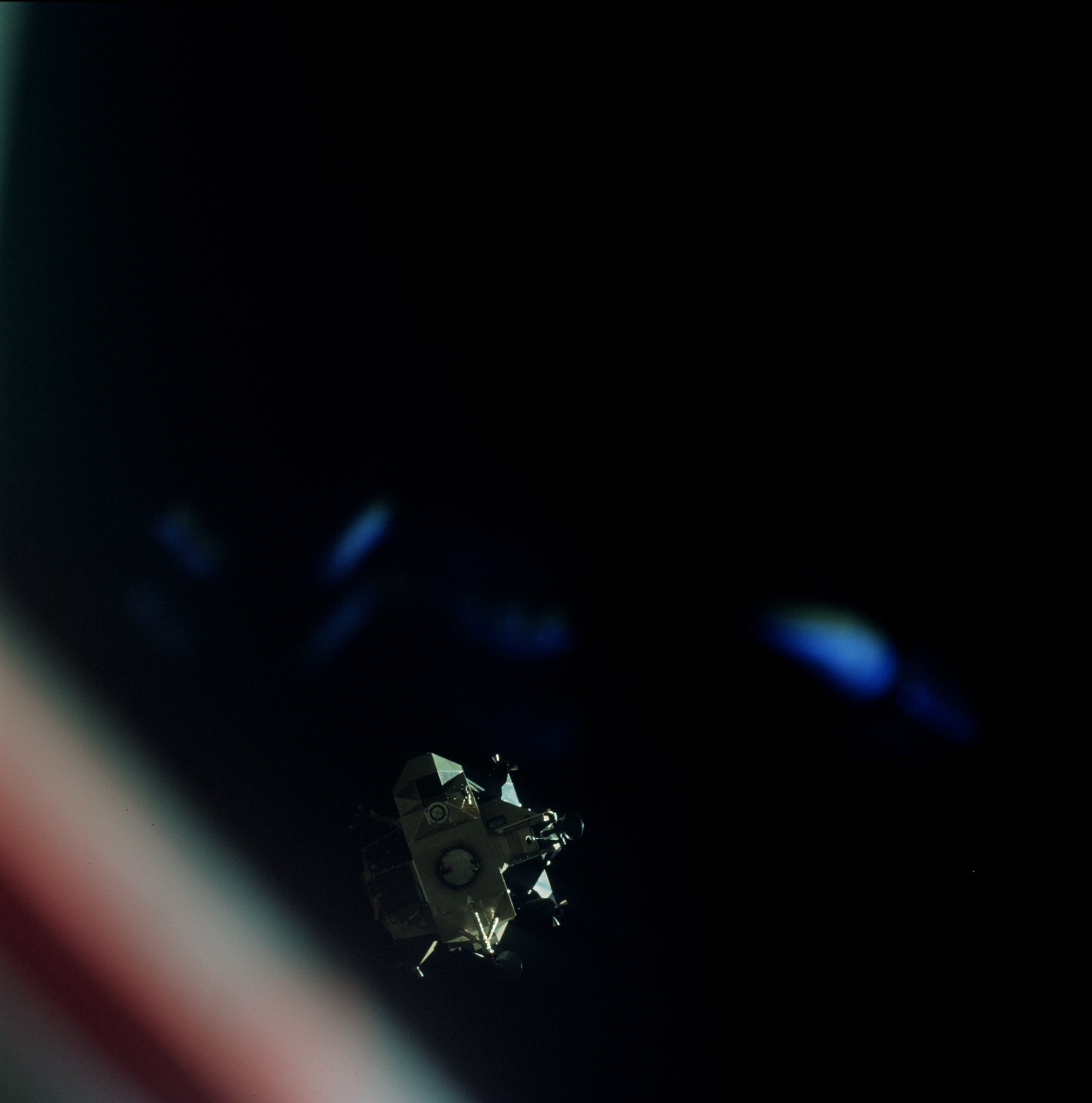 A deep dive into the Apollo Guidance Computer, and the hack that saved ...