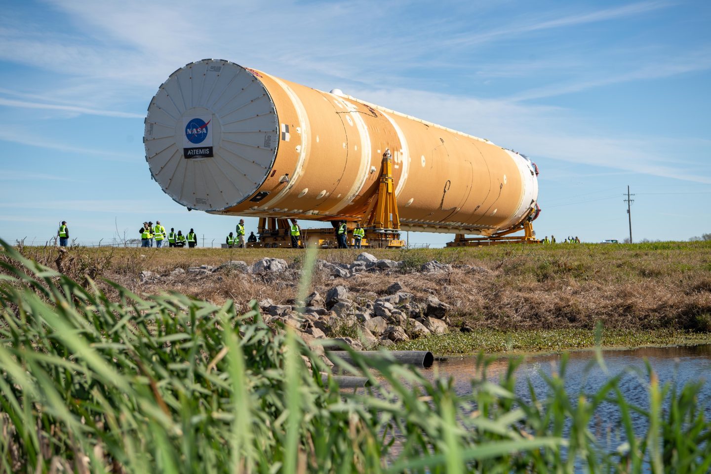 Boeing finally completes SLS core stage, packs it for Mississippi tests ...