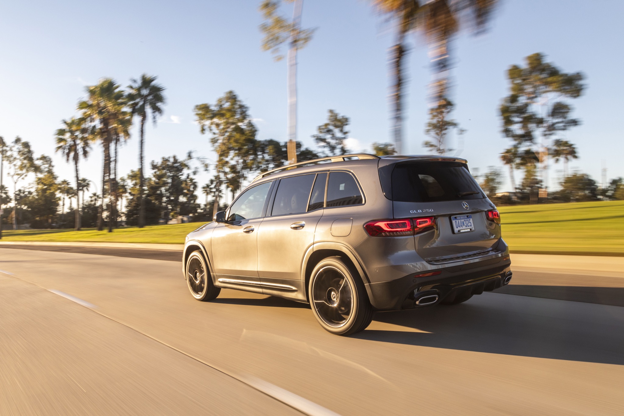 The 2020 Mercedes-Benz GLB gets good infotainment, but don’t get the AI ...
