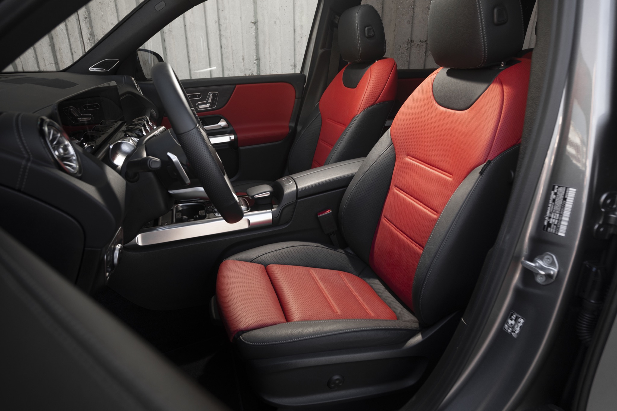 The 2020 Mercedes-Benz GLB gets good infotainment, but don’t get the AI ...