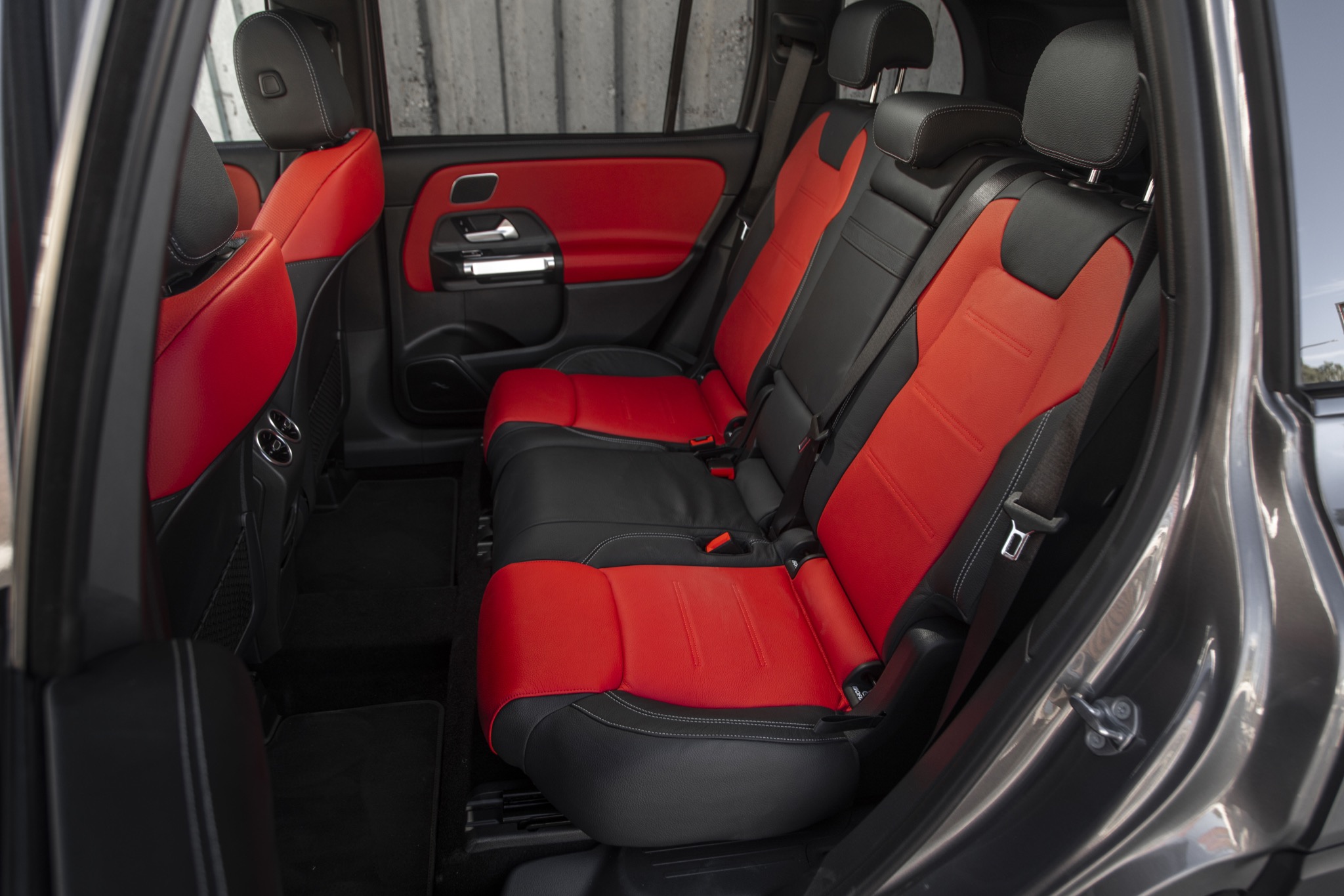 The 2020 Mercedes-Benz GLB gets good infotainment, but don’t get the AI ...