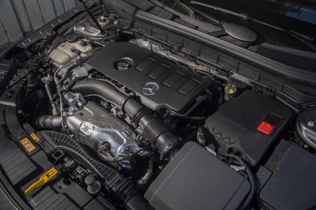 The 2020 Mercedes-Benz GLB gets good infotainment, but don’t get the AI ...