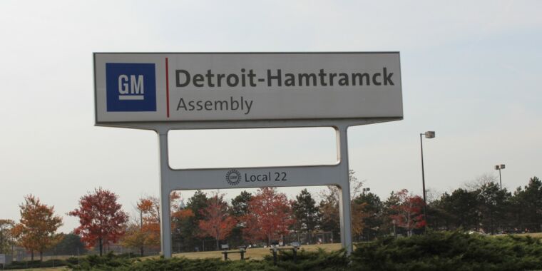 General Motors will invest $2.2 billion to build EVs in Detroit | Ars ...