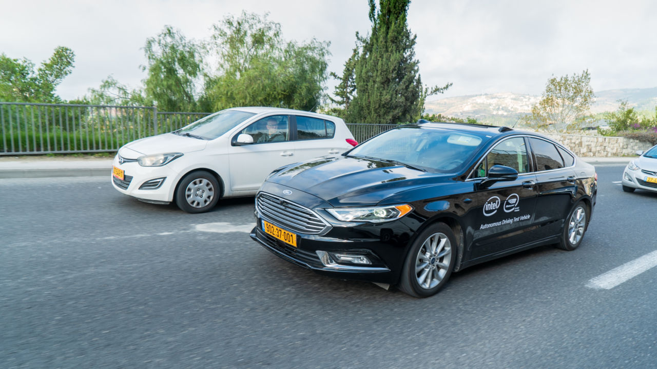 Intel’s Mobileye has a plan to dominate self-driving—and it might work ...