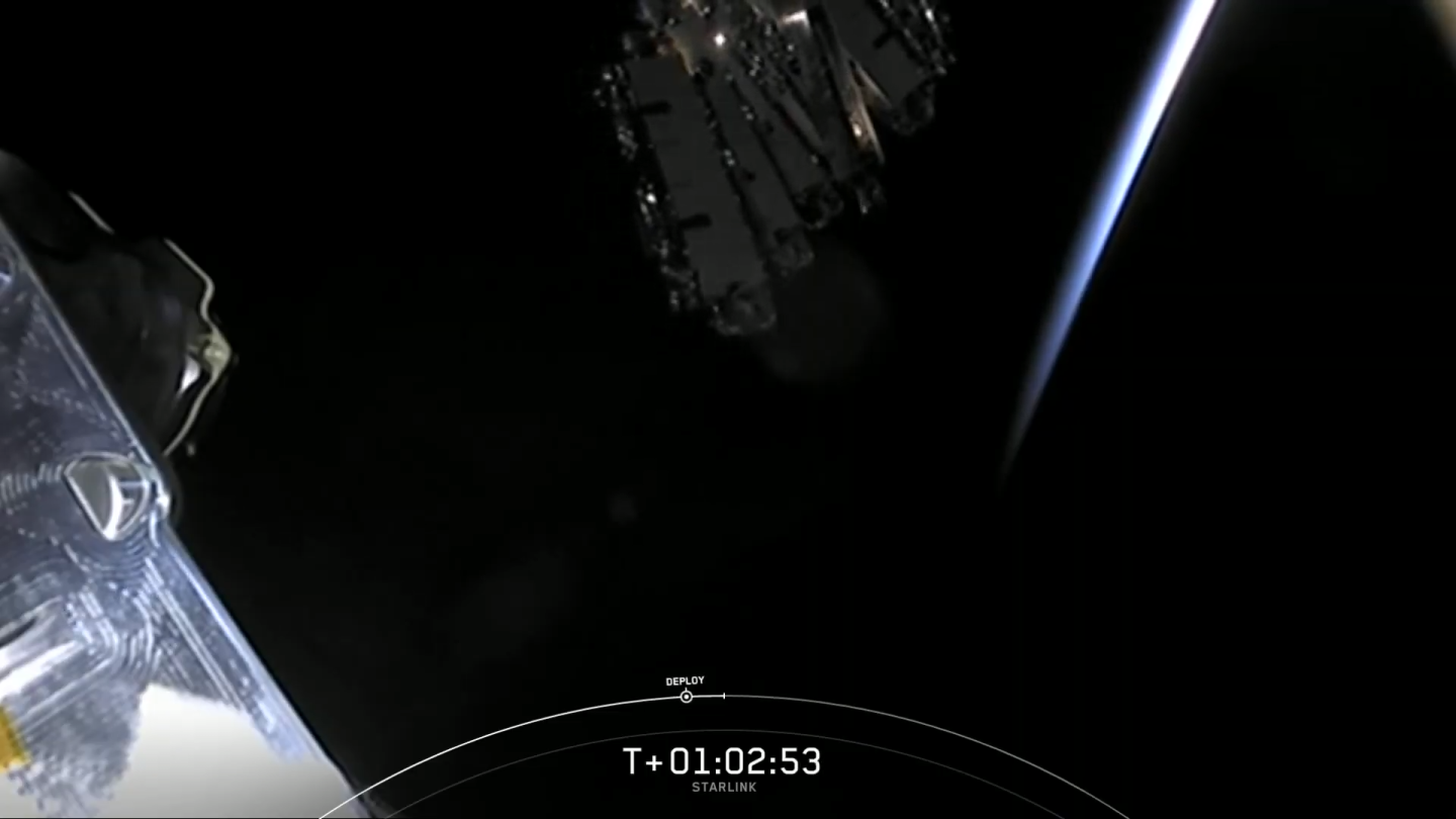 SpaceX launches 60 Starlink satellites, catches a fairing [Updated ...