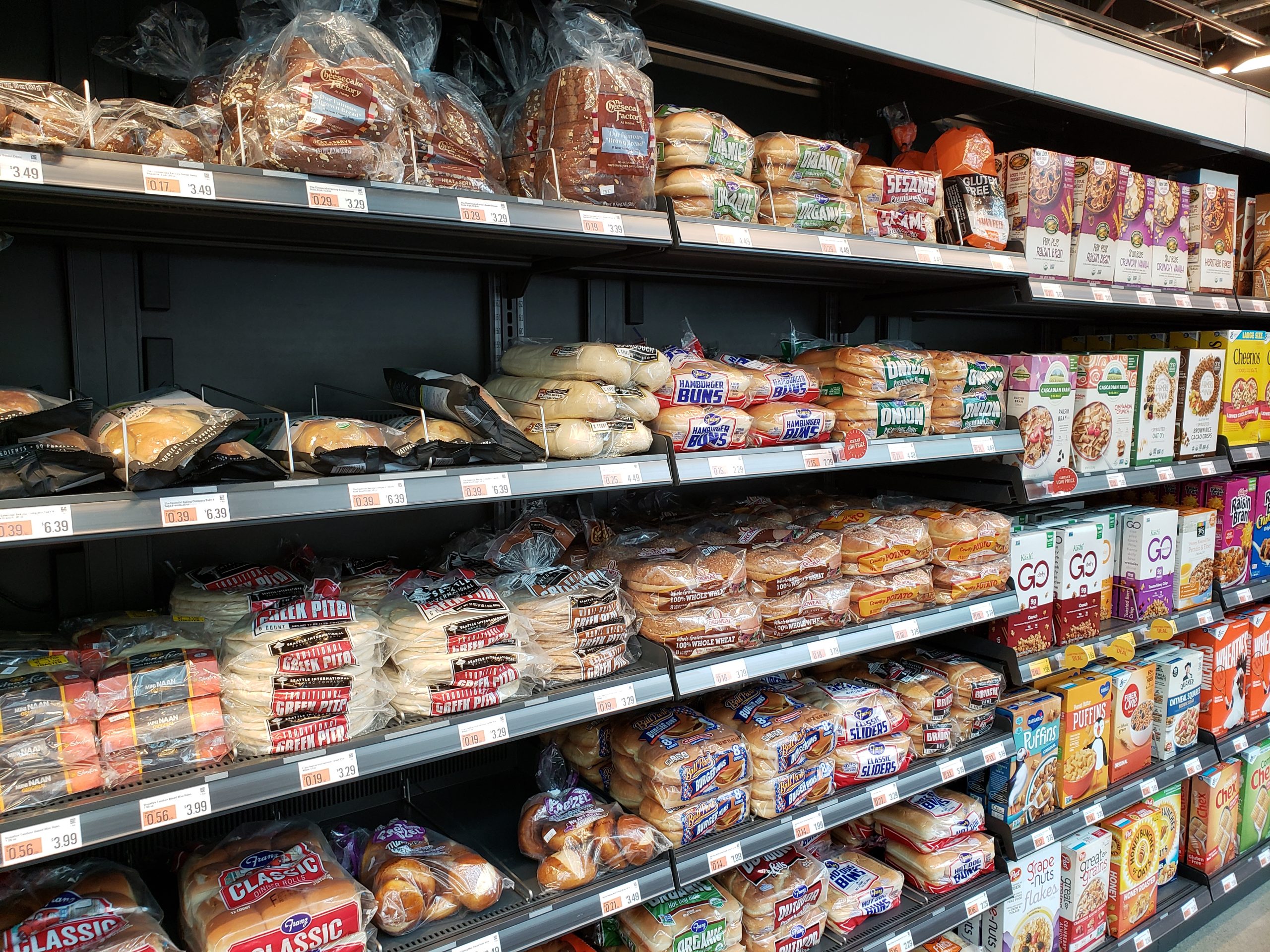 Amazon made a bigger camera-spying store—so we tried to steal its fruit ...