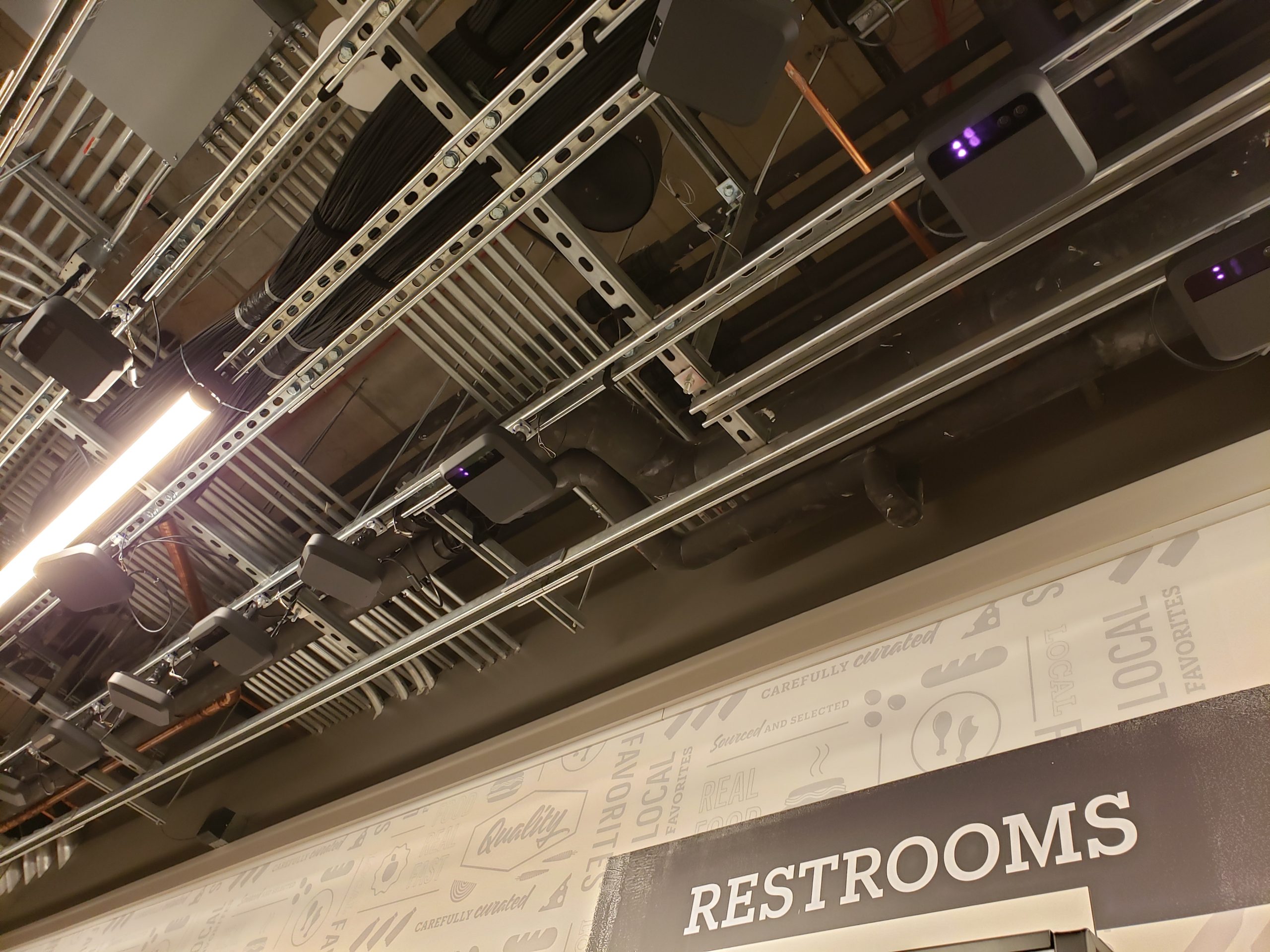 Amazon made a bigger camera-spying store—so we tried to steal its fruit ...