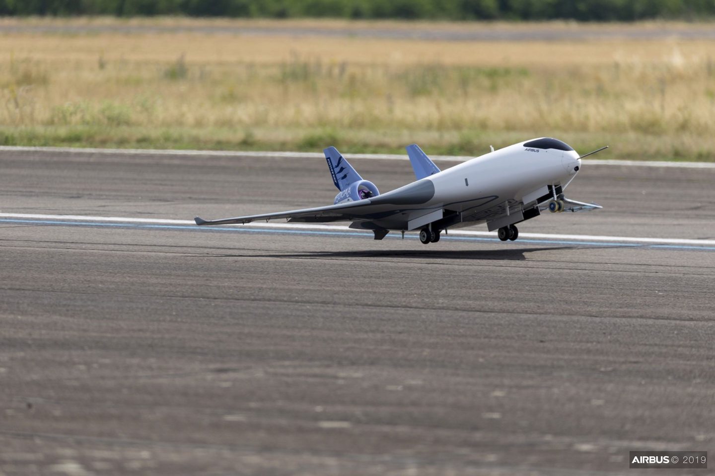 Airbus shows off MAVERIC, an unusual aircraft to test blended wing ...