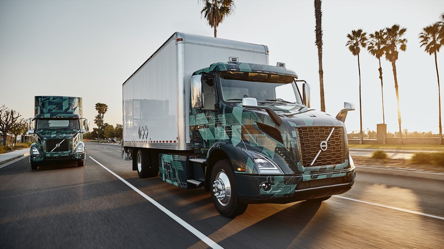 Charging into the mainstream: Volvo electrifies its first class-8 truck ...