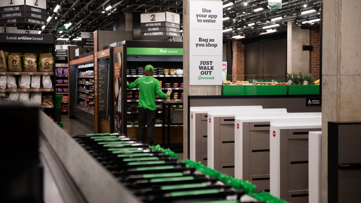 Amazon offers no-checkout technology to other retailers - Ars Technica