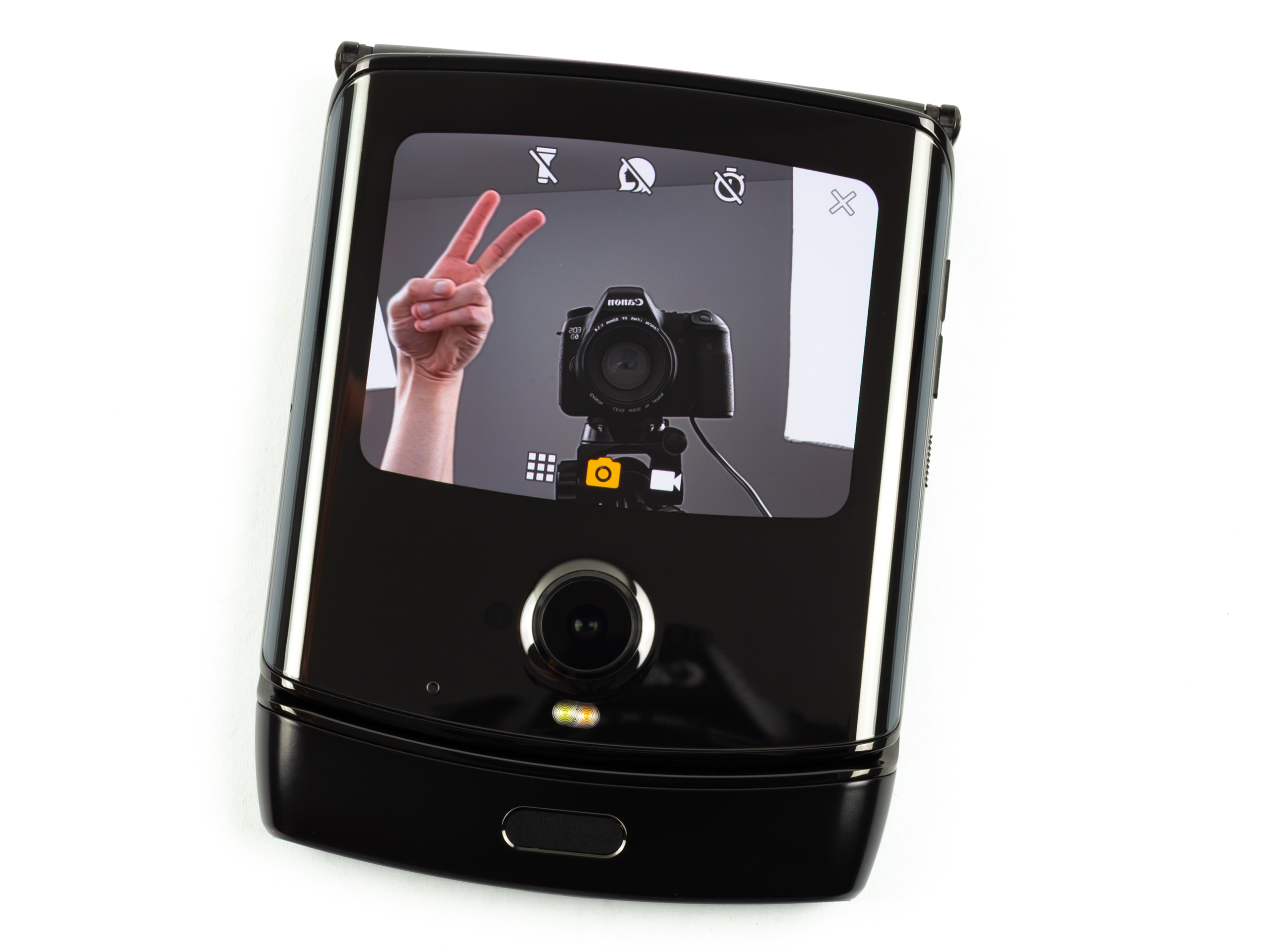 Moto Razr review—RIP to our Moto Razr (March 30, 2020 - March 31, 2020 ...