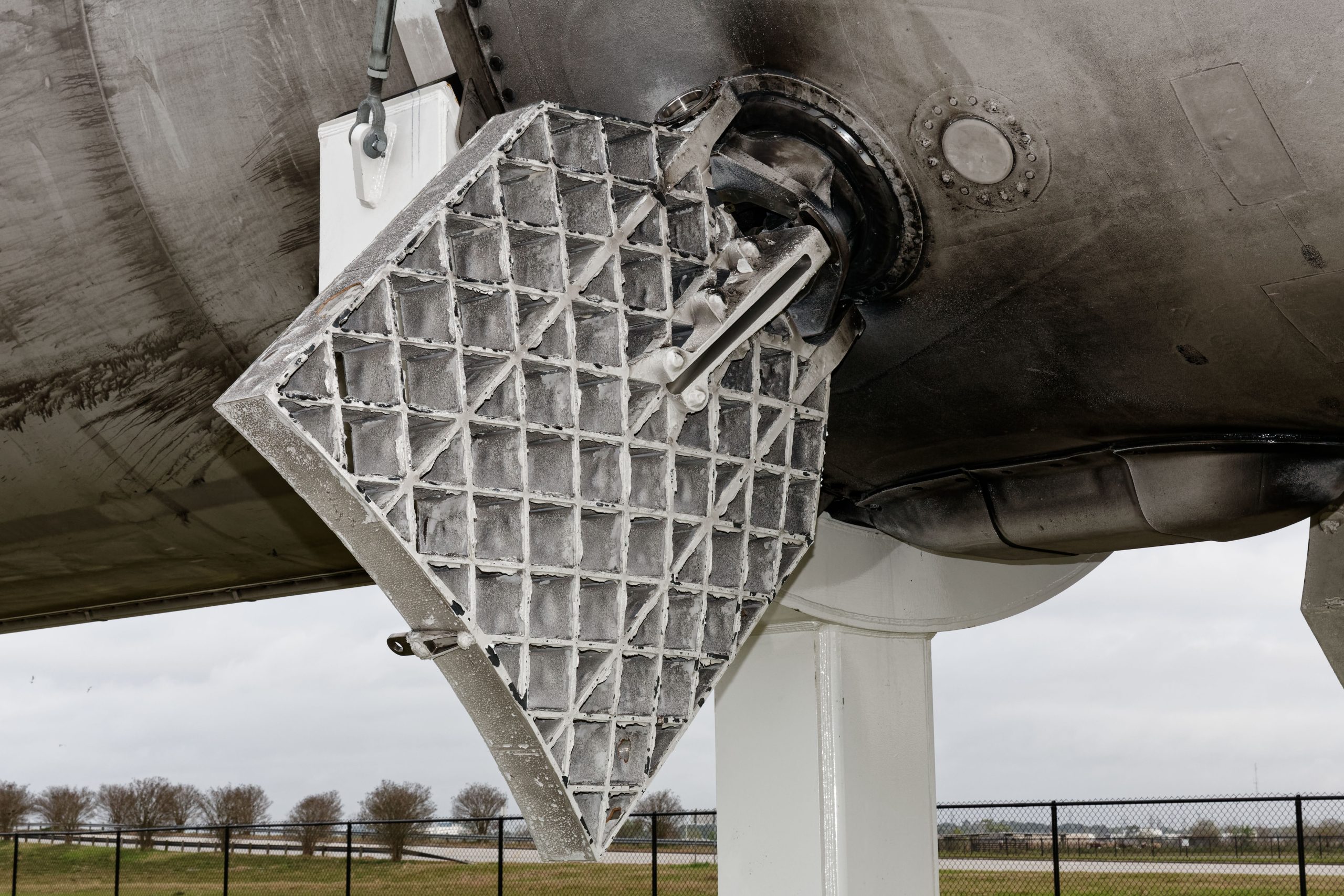 Space Center Houston now has a twice-flown Falcon 9 on display - Ars ...