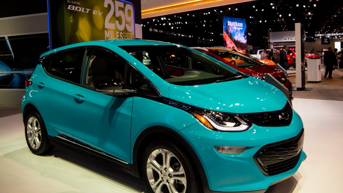 The 2020 Chevrolet Bolt EV is solid but lacks advanced features - Ars ...