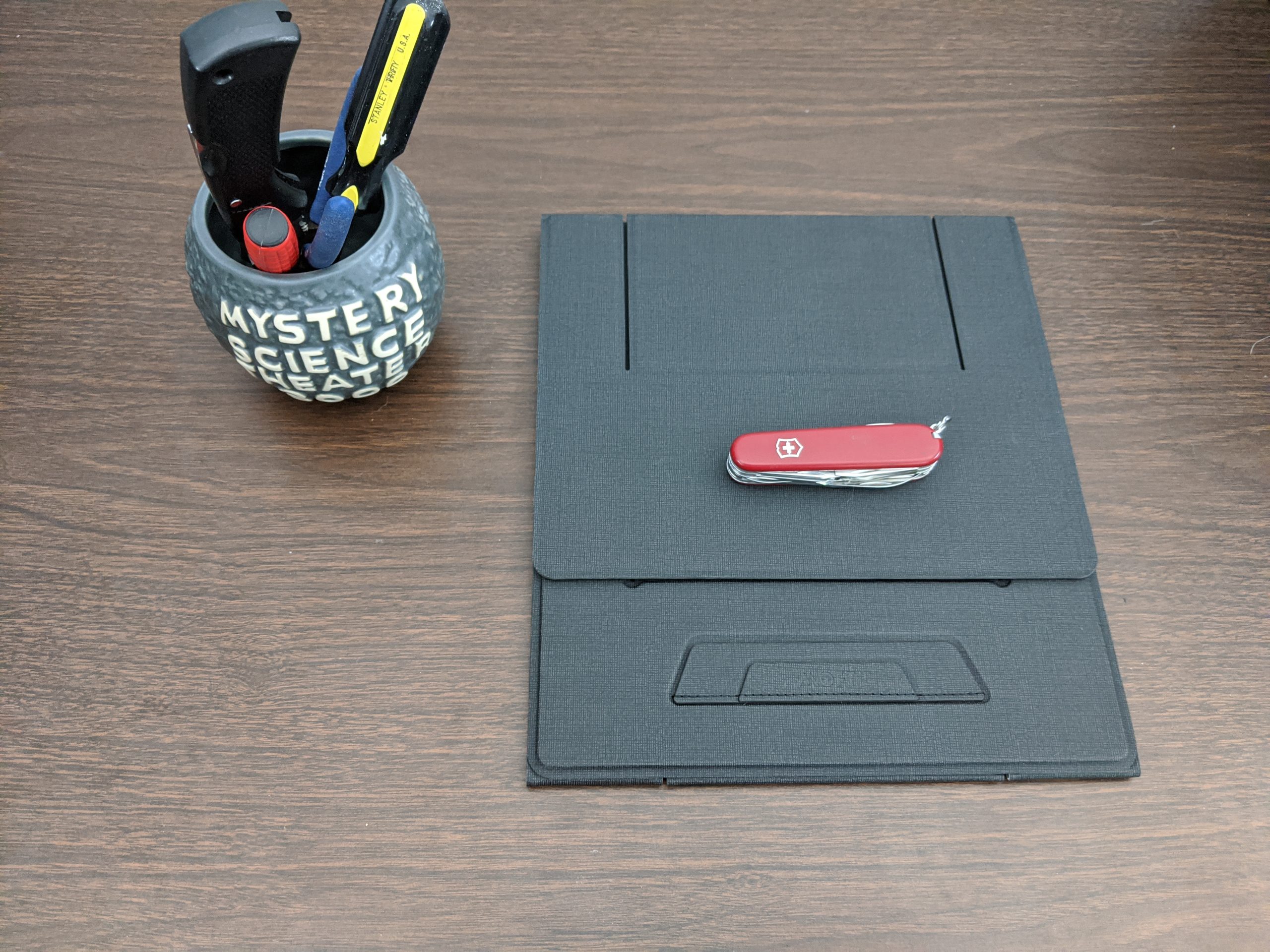 Moft Z is a standing desk that fits in your laptop bag - Ars Technica