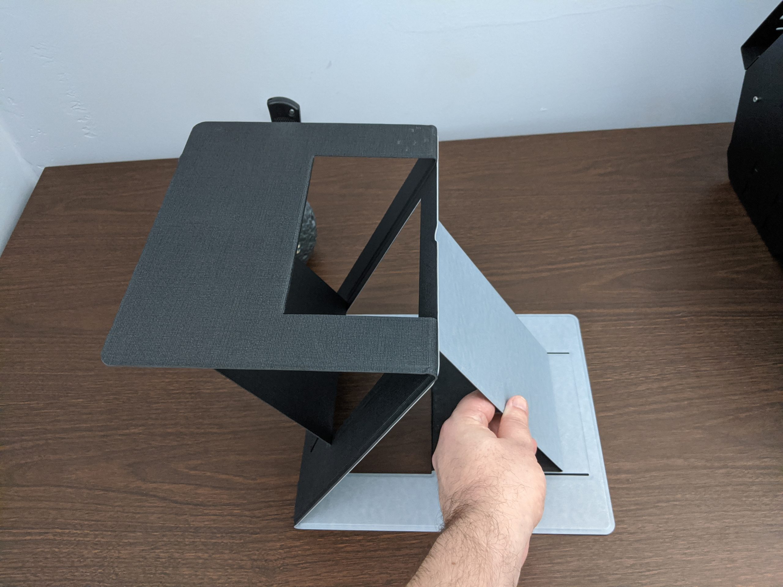 Moft Z is a standing desk that fits in your laptop bag - Ars Technica