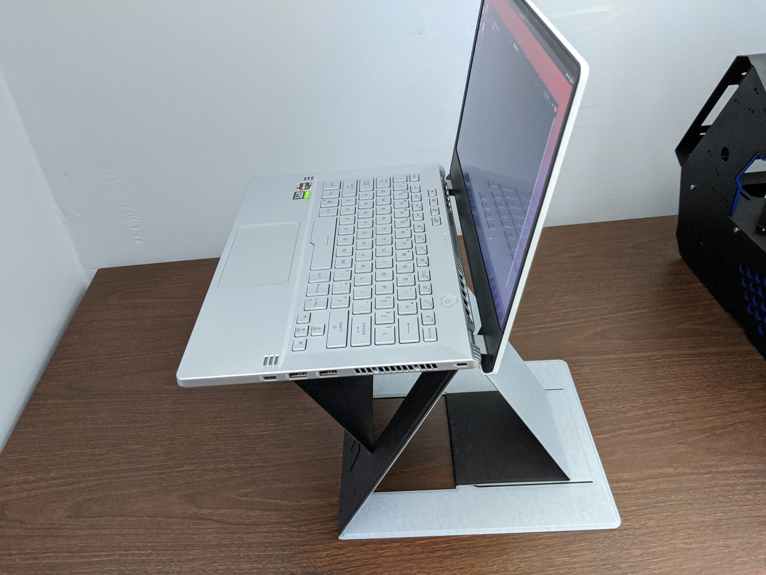 Moft Z is a standing desk that fits in your laptop bag - Ars Technica