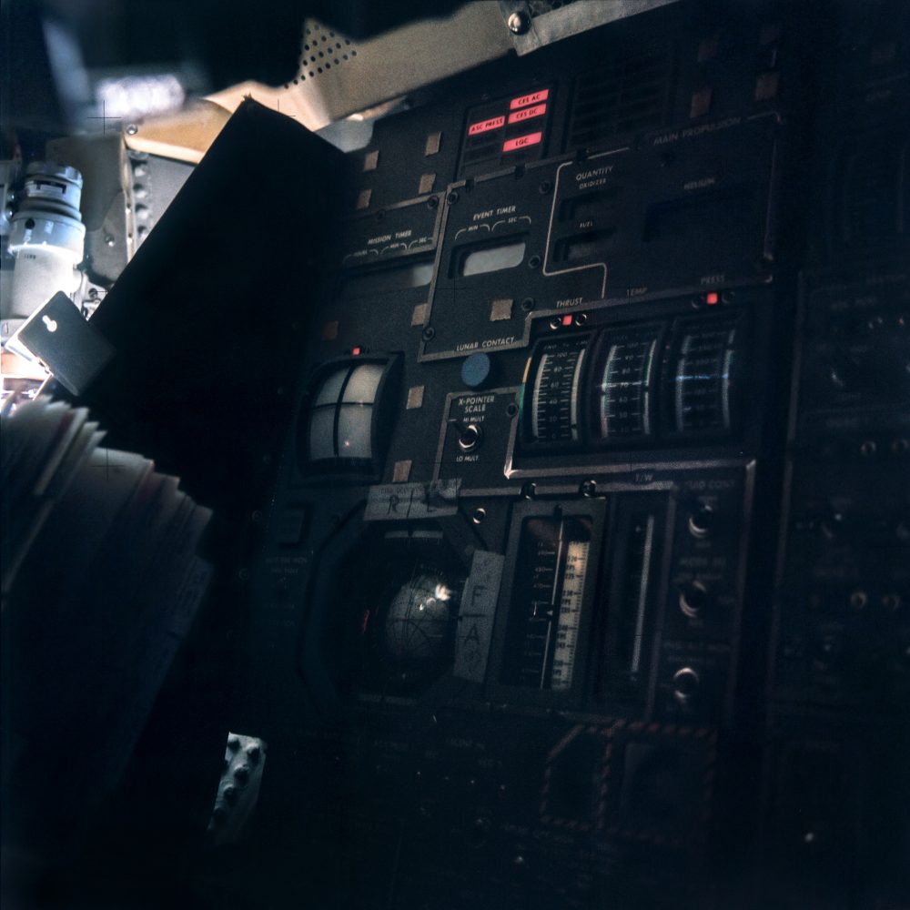 Here’s an unprecedented look at Apollo 13’s damaged service module ...