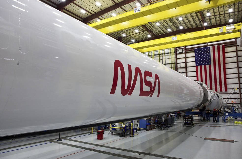 NASA brings back its iconic “worm” logo to mark return of human ...