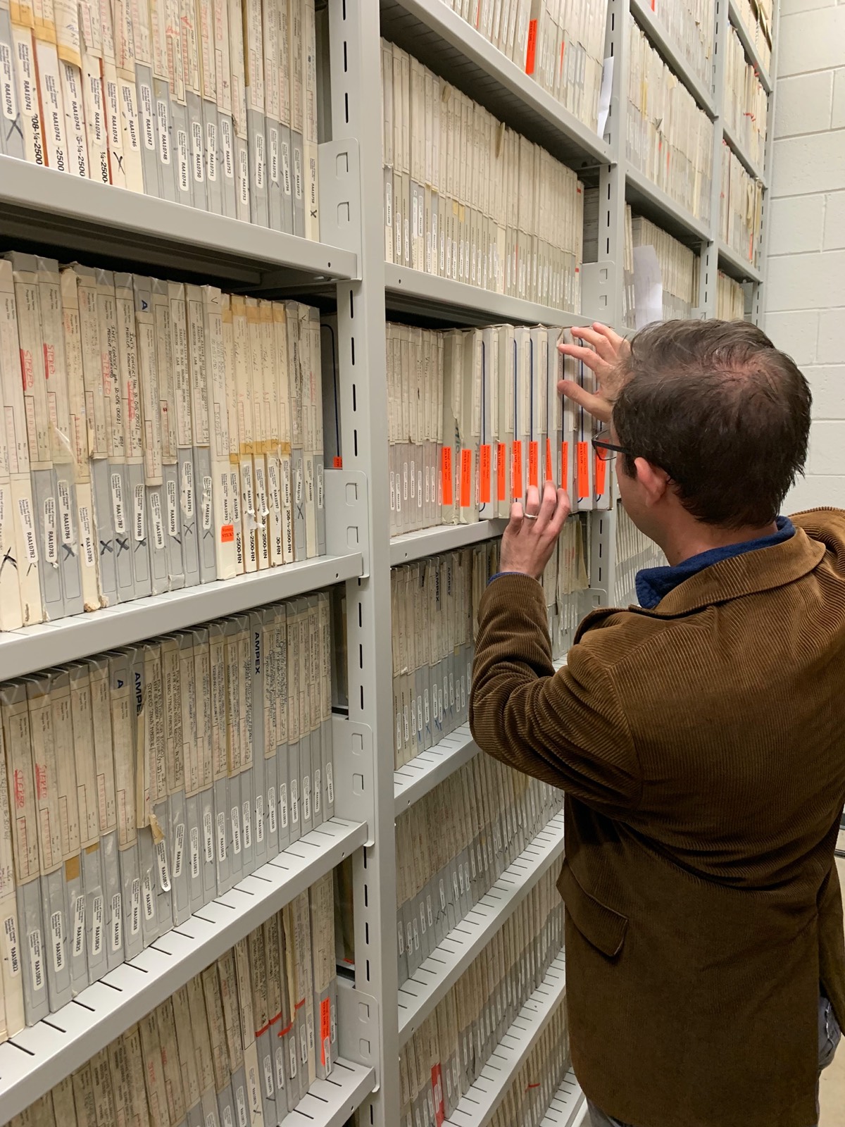 Here’s why “baking” damaged reel-to-reel tapes renders them playable ...