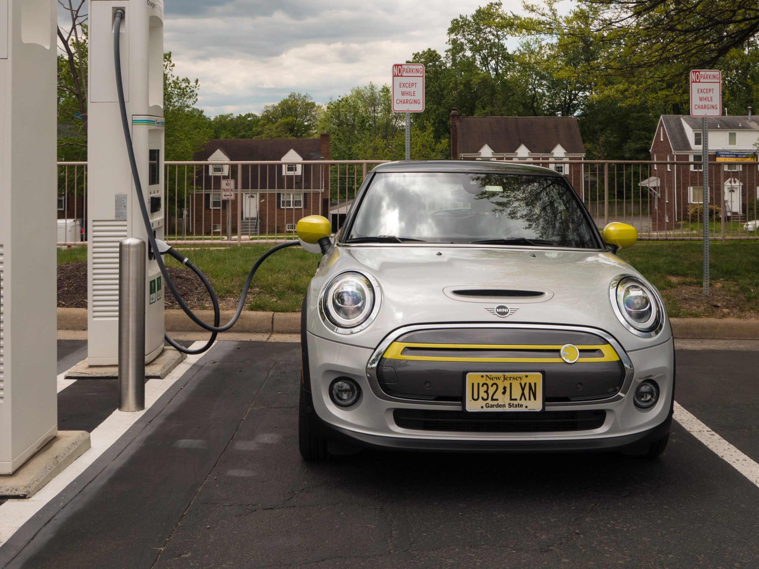 Mini cooper se charging store