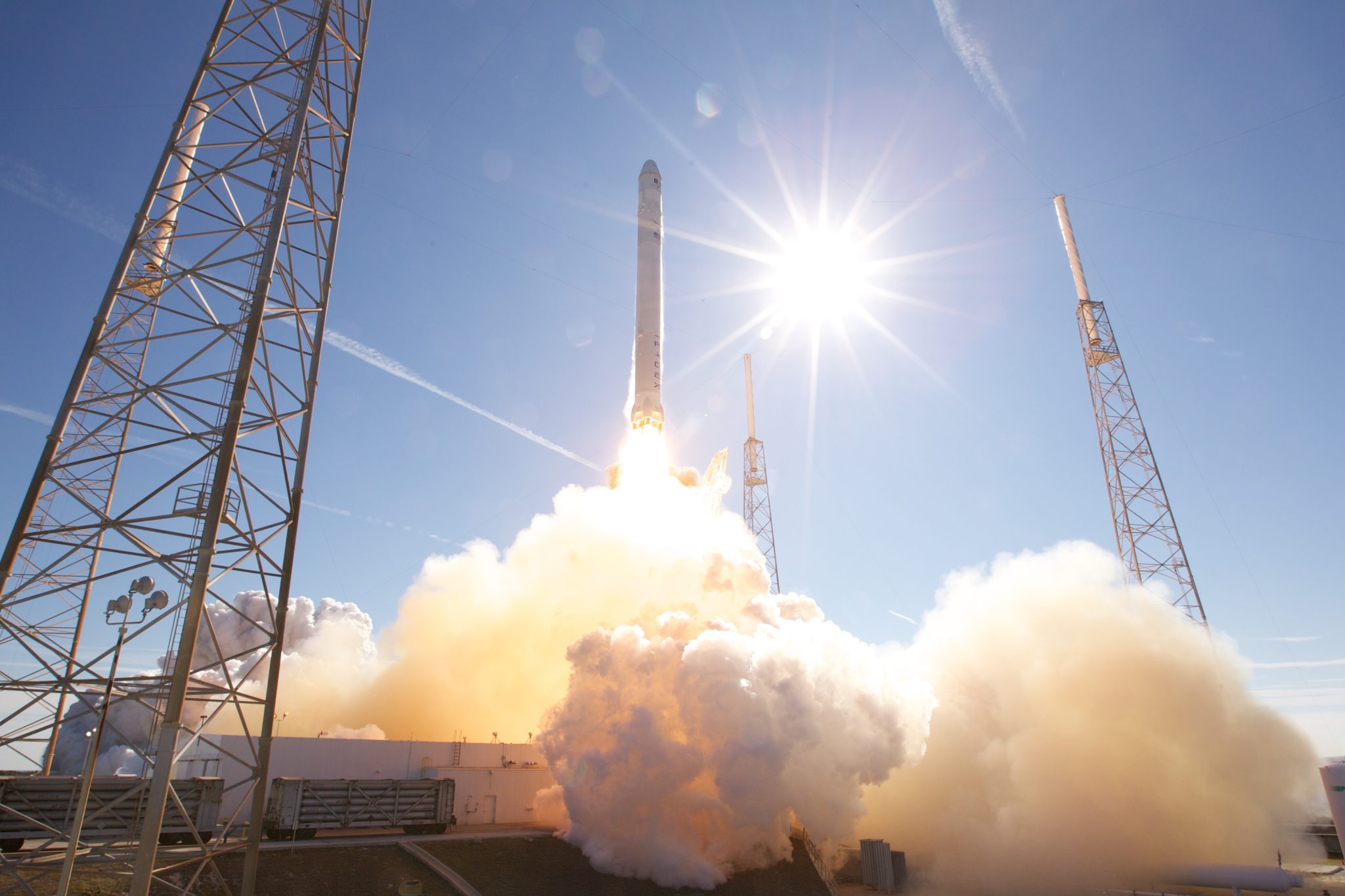 Forget Dragon, the Falcon 9 rocket is the secret sauce of SpaceX’s ...