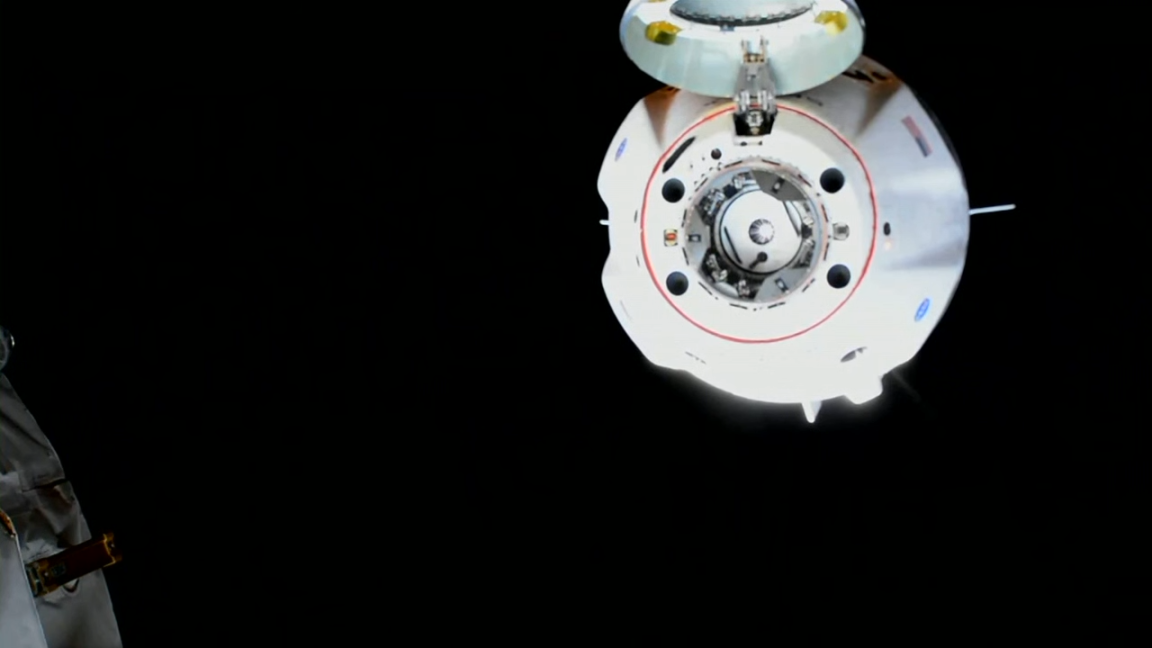 After Dragon’s historic docking, America has more new spaceships on the ...
