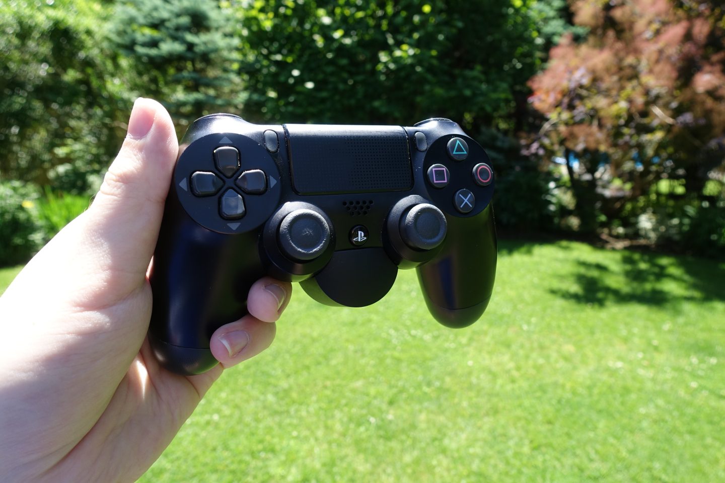 Sony’s Back Button Attachment is finally back in stock, so here’s our ...