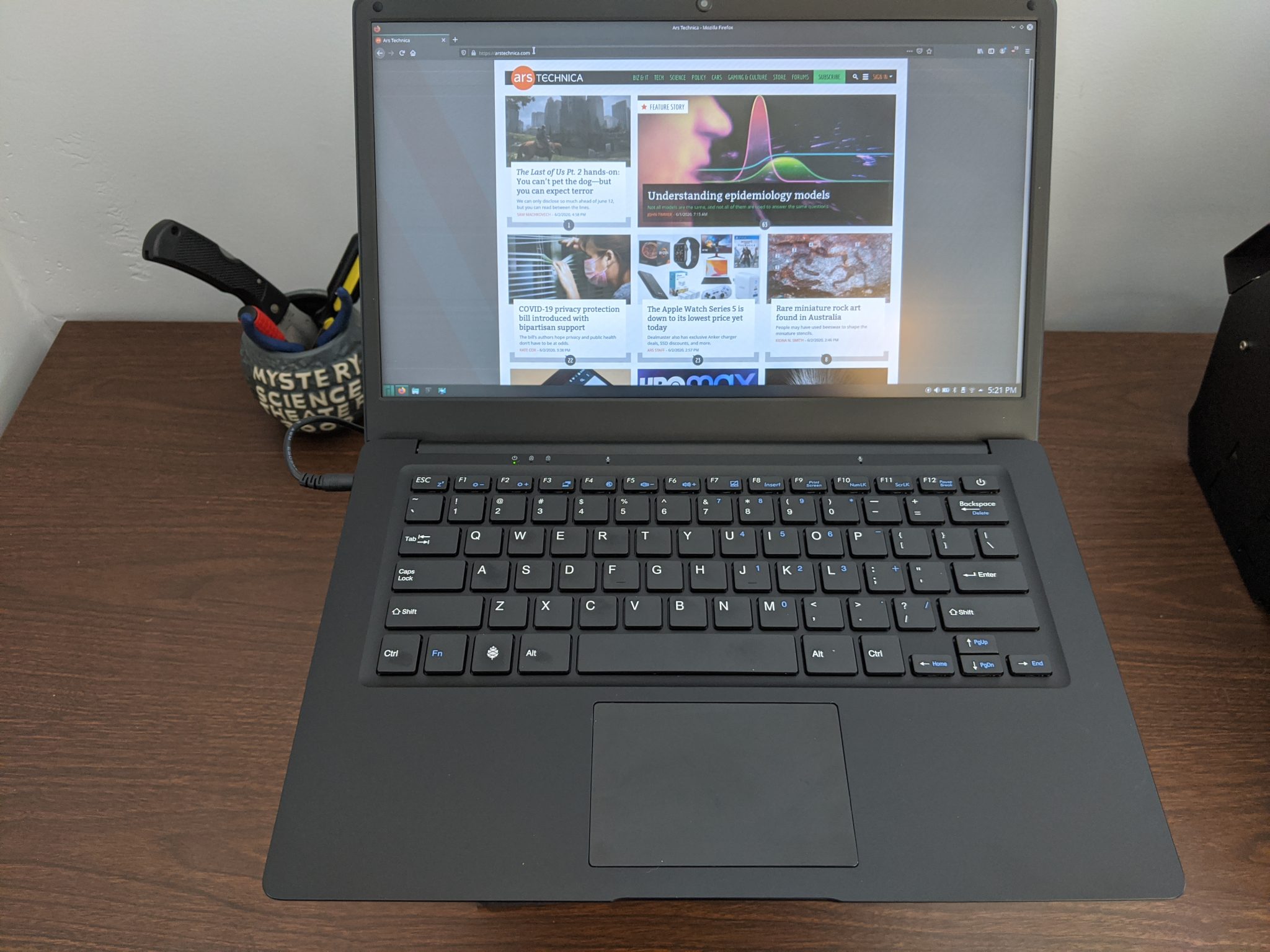 Pinebook Pro review—a $200 FOSS-to-the-hilt magnesium-chassis laptop ...
