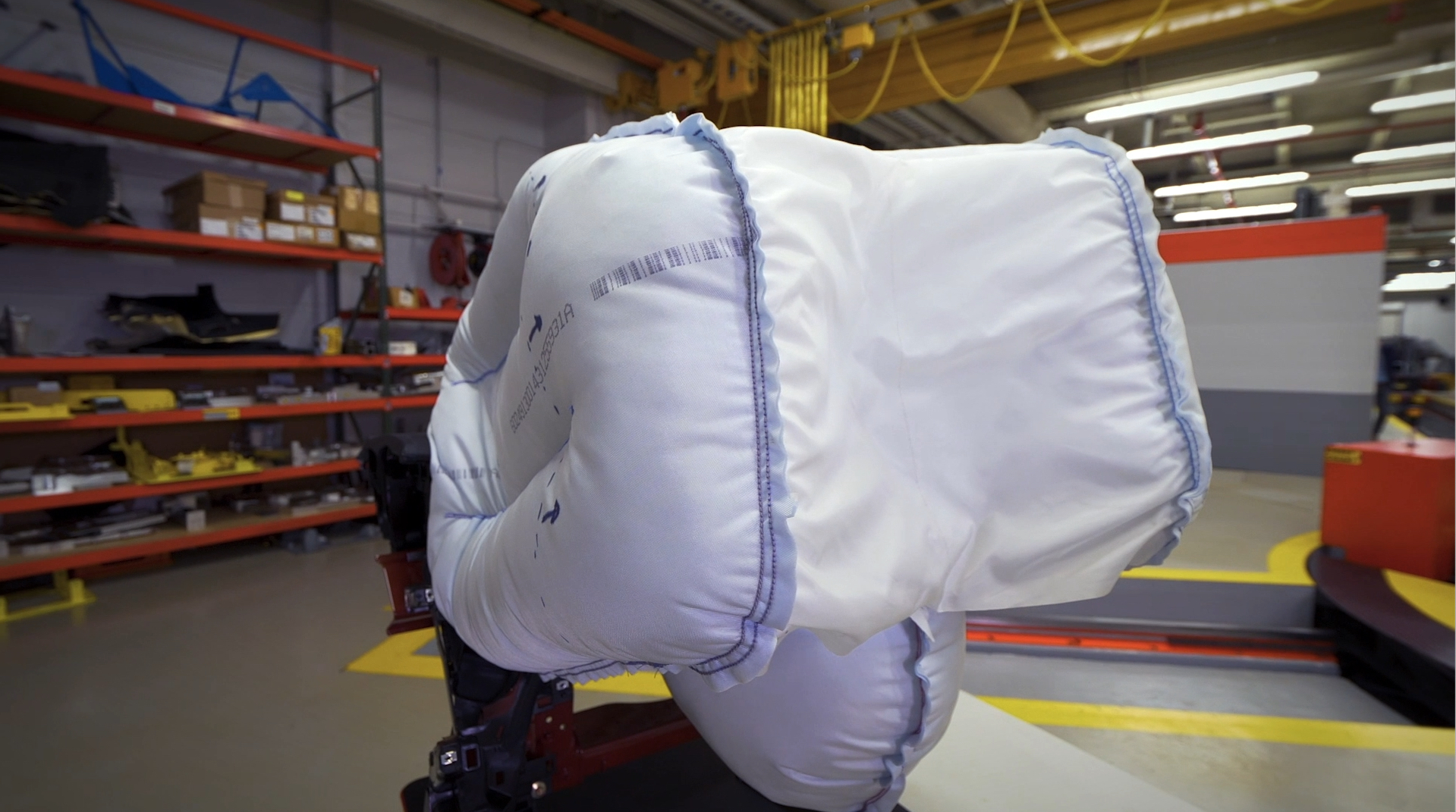 Acura has invented an airbag that works like a catcher’s mitt - Ars ...